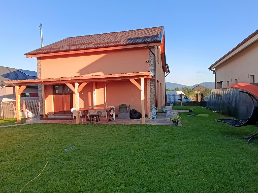 Casă smart premium, complet mobilată | Sânpetru | Vedere munți, 319000 ...